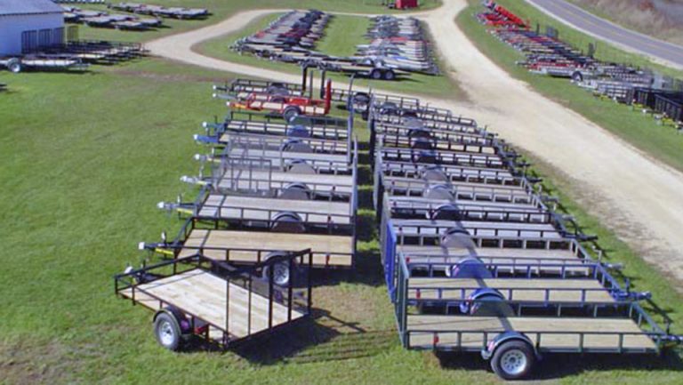 johnson-trailer-sales-lot-3 - Johnson Trailer Co.